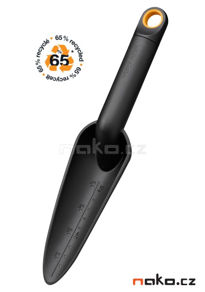 FISKARS 1072101 Solid lopatka přesazovací úzká, 65% recycled | NAKO Pardubice