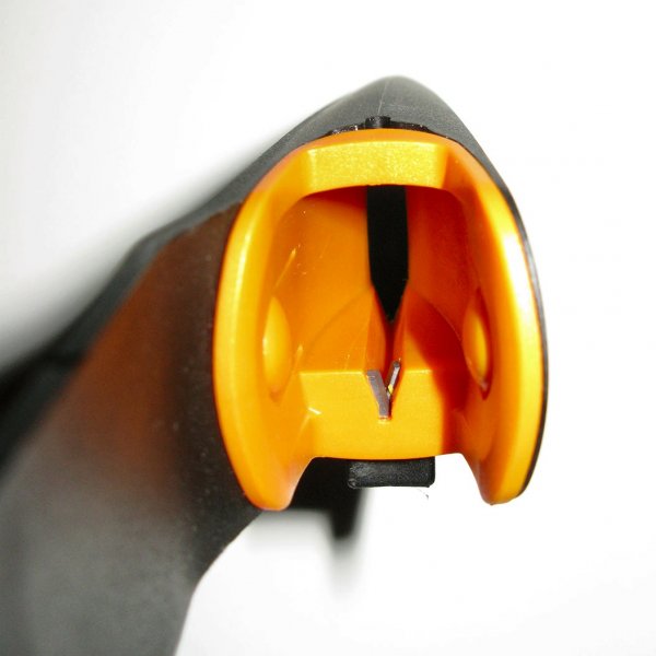 FISKARS 1023618 nůž univerzální s brouskem | NAKO Pardubice