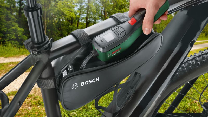 BOSCH EasyPump aku kompresor s brašnou na kolo 0603947002 | NAKO Pardubice